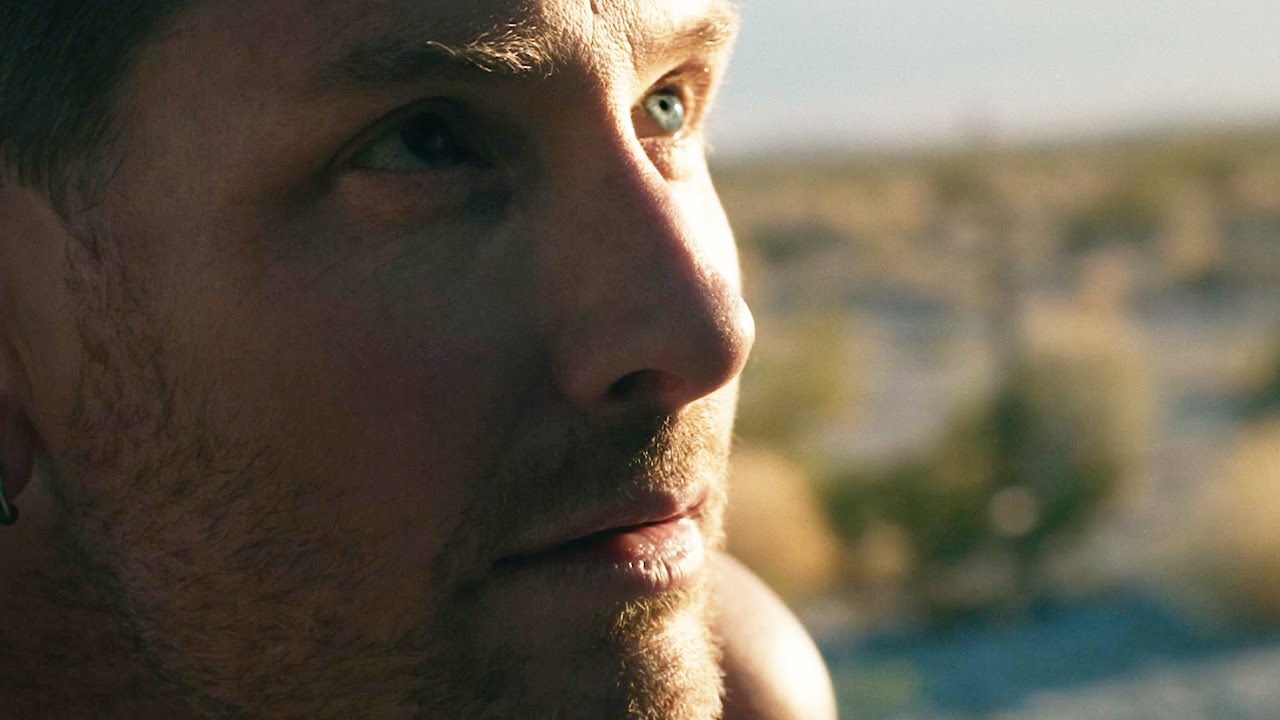 Nuevo video: "Black Eyes Blue" de Corey Taylor | Orbitarock